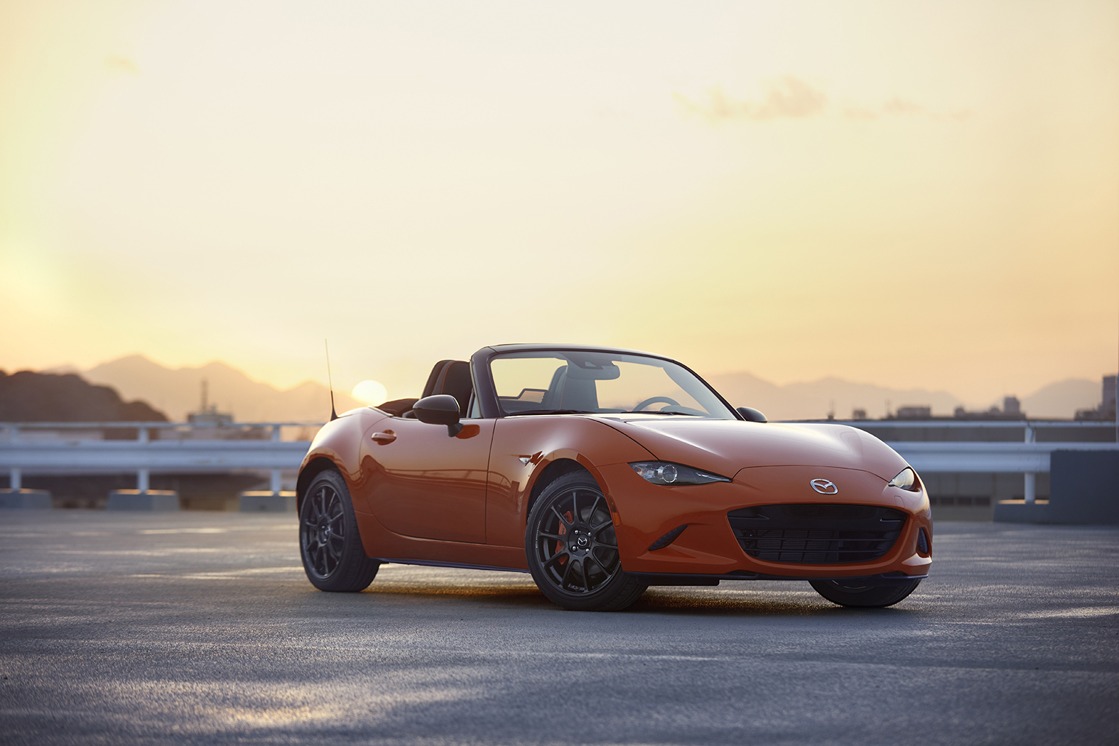 Une édition spéciale pour les 35 ans de la MX-5 | ALBI le Géant